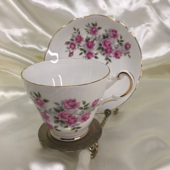 Dining | Regency English Bone China Tea Cup Saucer Gold Trim 6j | Poshmark